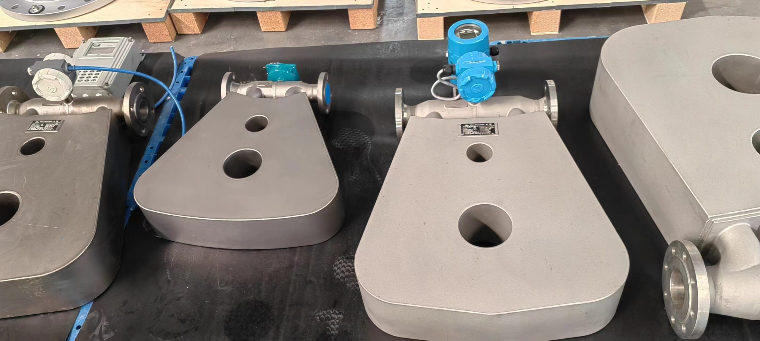 Mass Flowmeter 0.2% Accuracy Coriolis Asphalt Mass Flow Meter--Aister ...